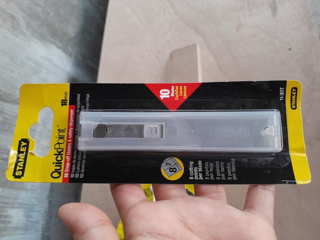 Stanley 11-301 Quick-point Snap-off Blades 18mm 3 Pack Stanley 11-301 ...